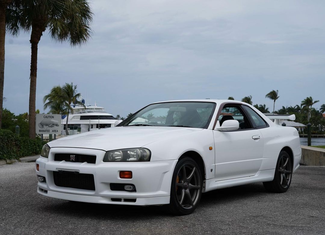 Nissan Skyline R34 GTR – LukAutoGroup